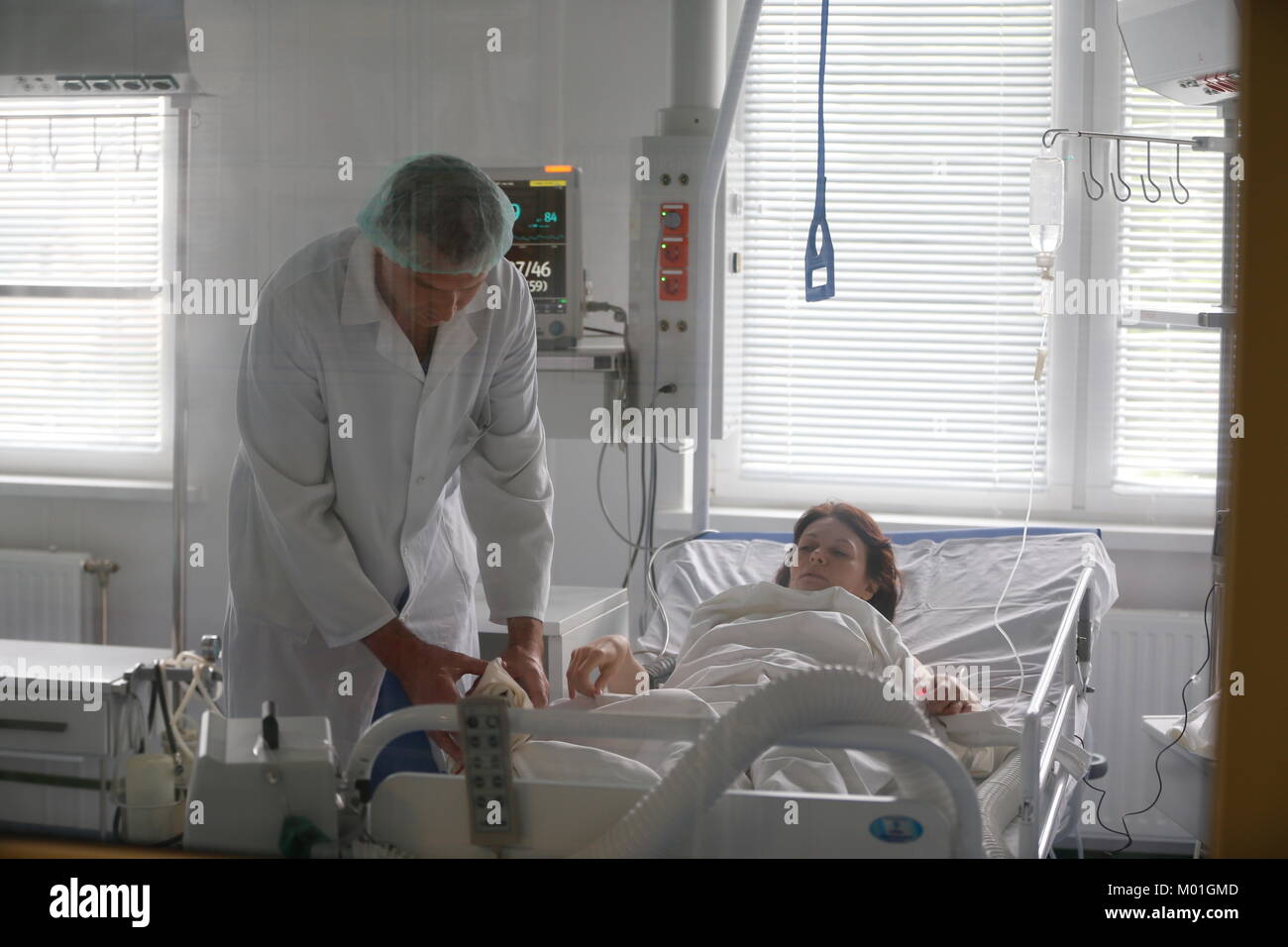 Hospital bed man unknown hi-res stock photography and images - Alamy