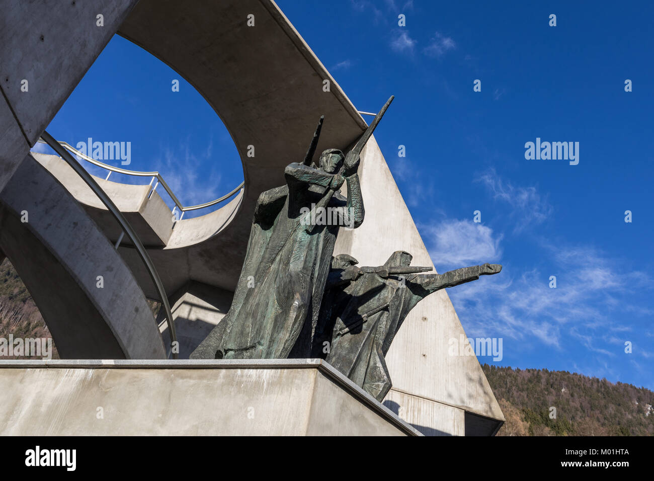 Partisans statue hi-res stock photography and images - Alamy