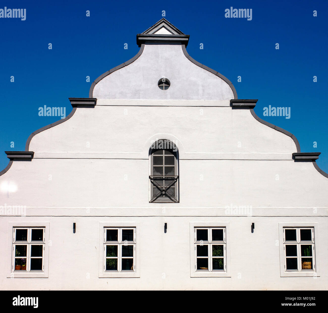 Stepped roof hi-res stock photography and images - Alamy