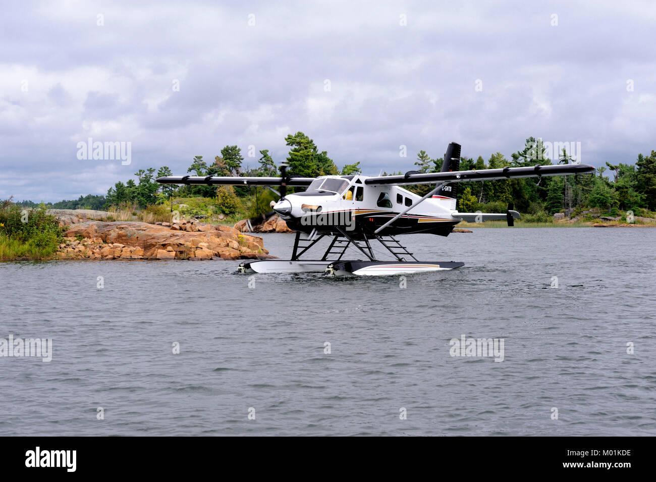 Turbo beaver float plane hi-res stock photography and images - Alamy