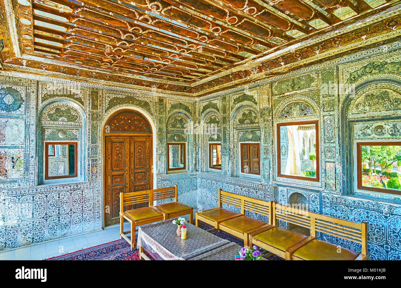 SHIRAZ, IRAN - OCTOBER 12, 2017: The medieval mirror veranda of Zinat ...