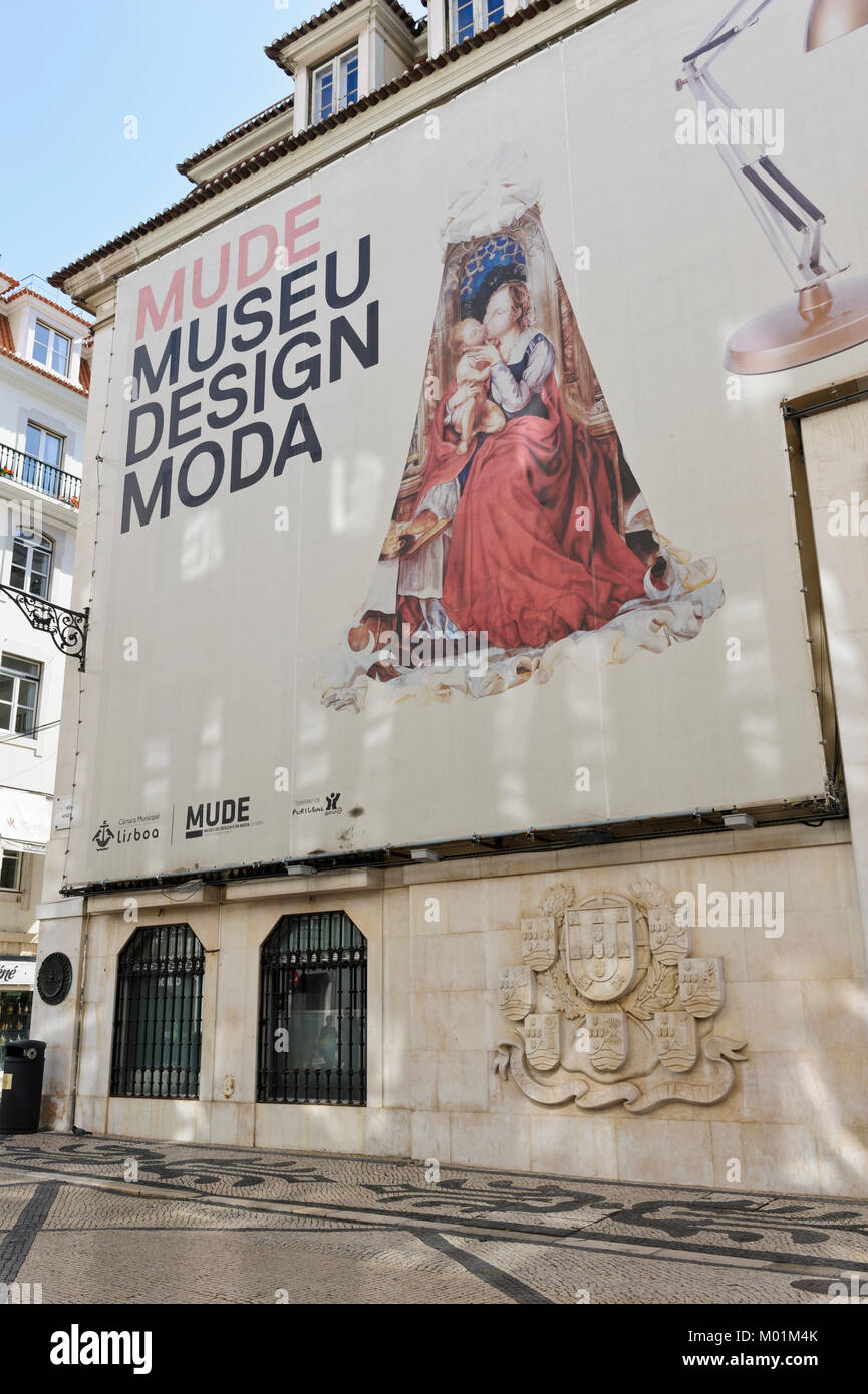 Moda exterior hi-res stock photography and images - Alamy