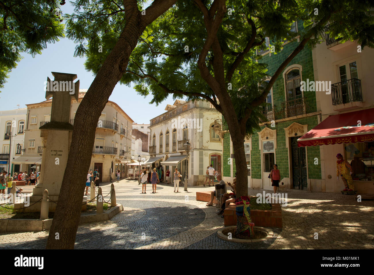 Algarve resort shop hi-res stock photography and images - Alamy