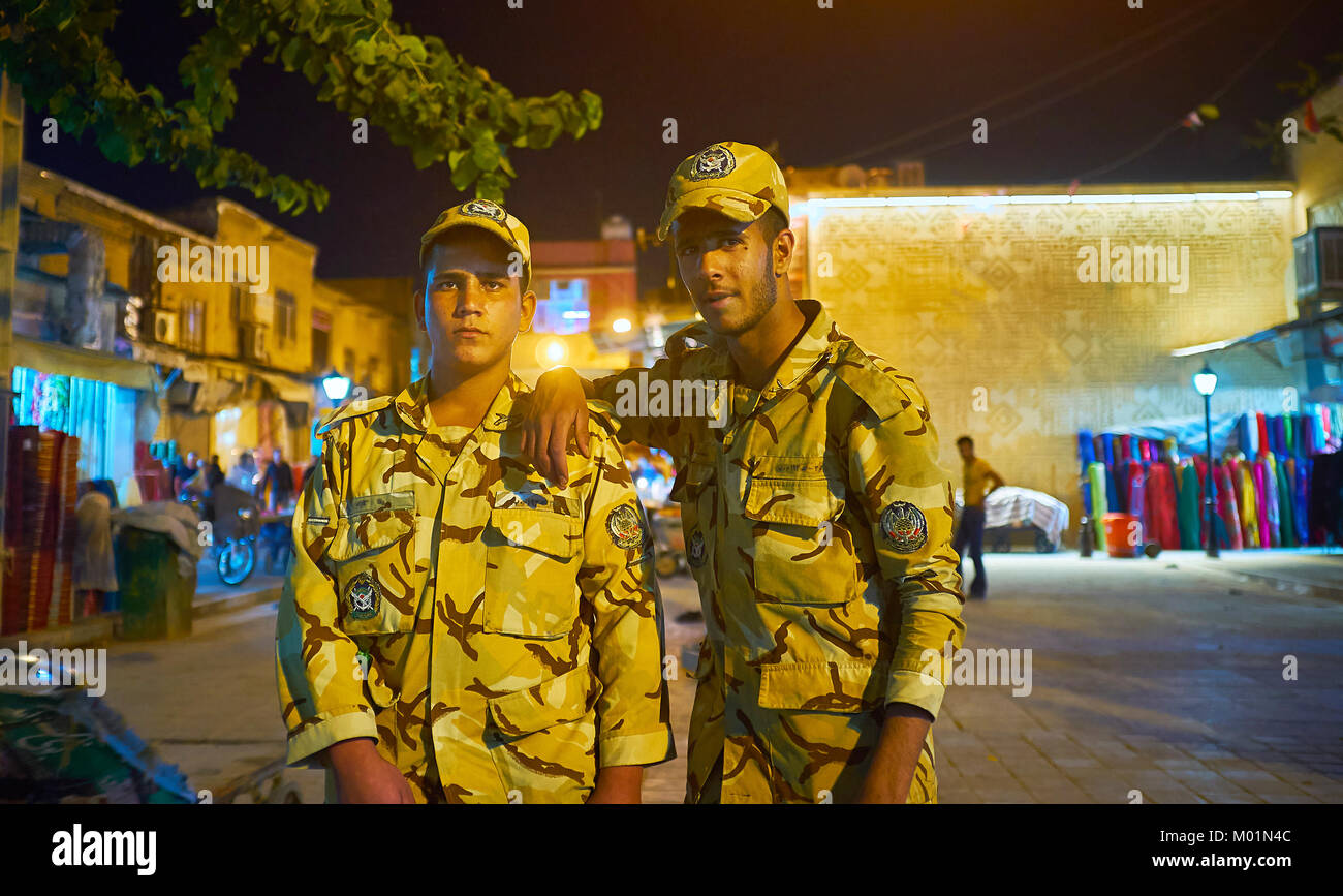 Iranian army hi-res stock photography and images - Alamy