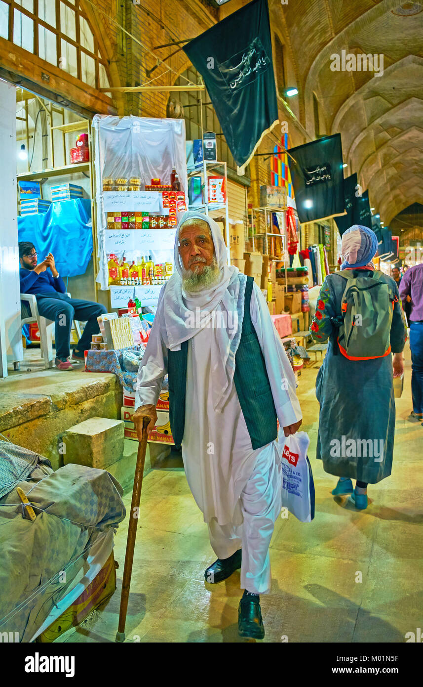 SHIRAZ, IRAN - OCTOBER 12, 2017: The elderly man in traditional ...