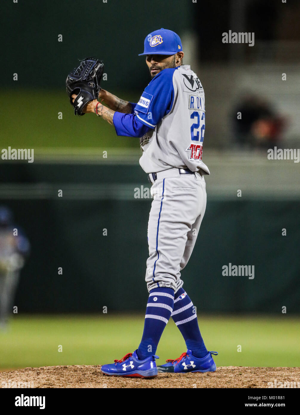 Sergio Romo pitcher relevo de charros se llevo el salvamento al sacar ...