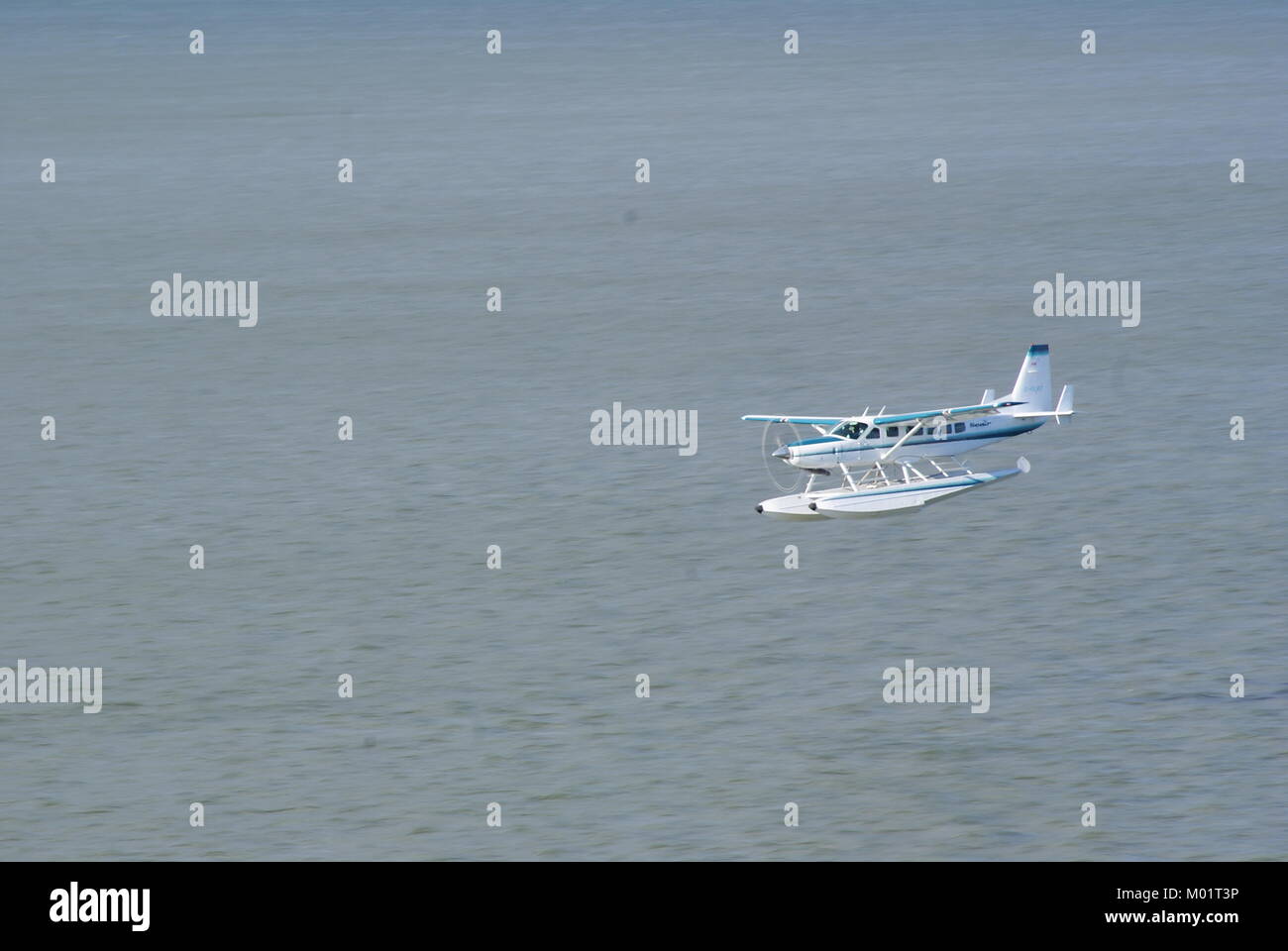 Cessna float plane sea plane hi-res stock photography and images - Alamy