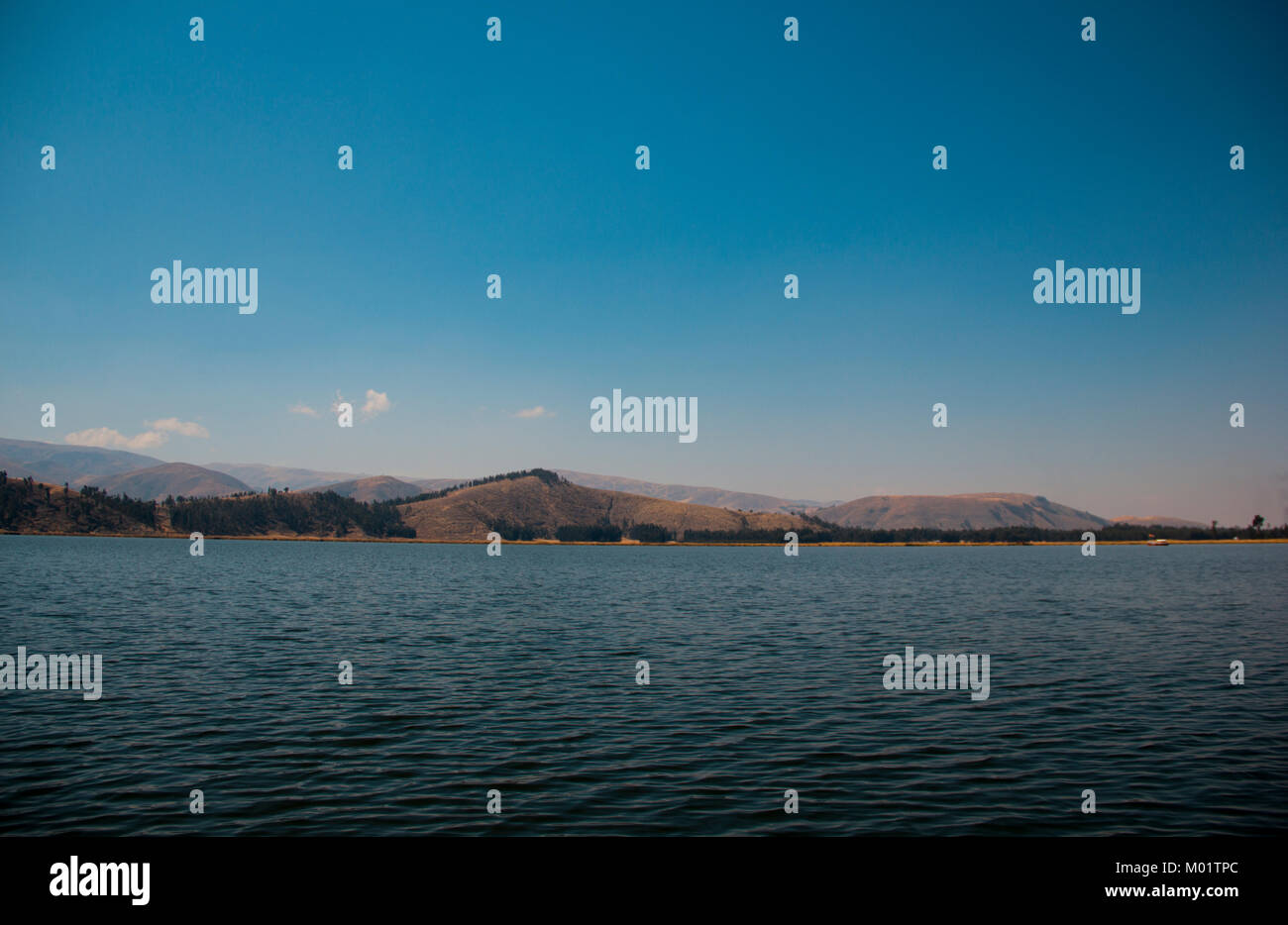 Destino lago hi-res stock photography and images - Alamy