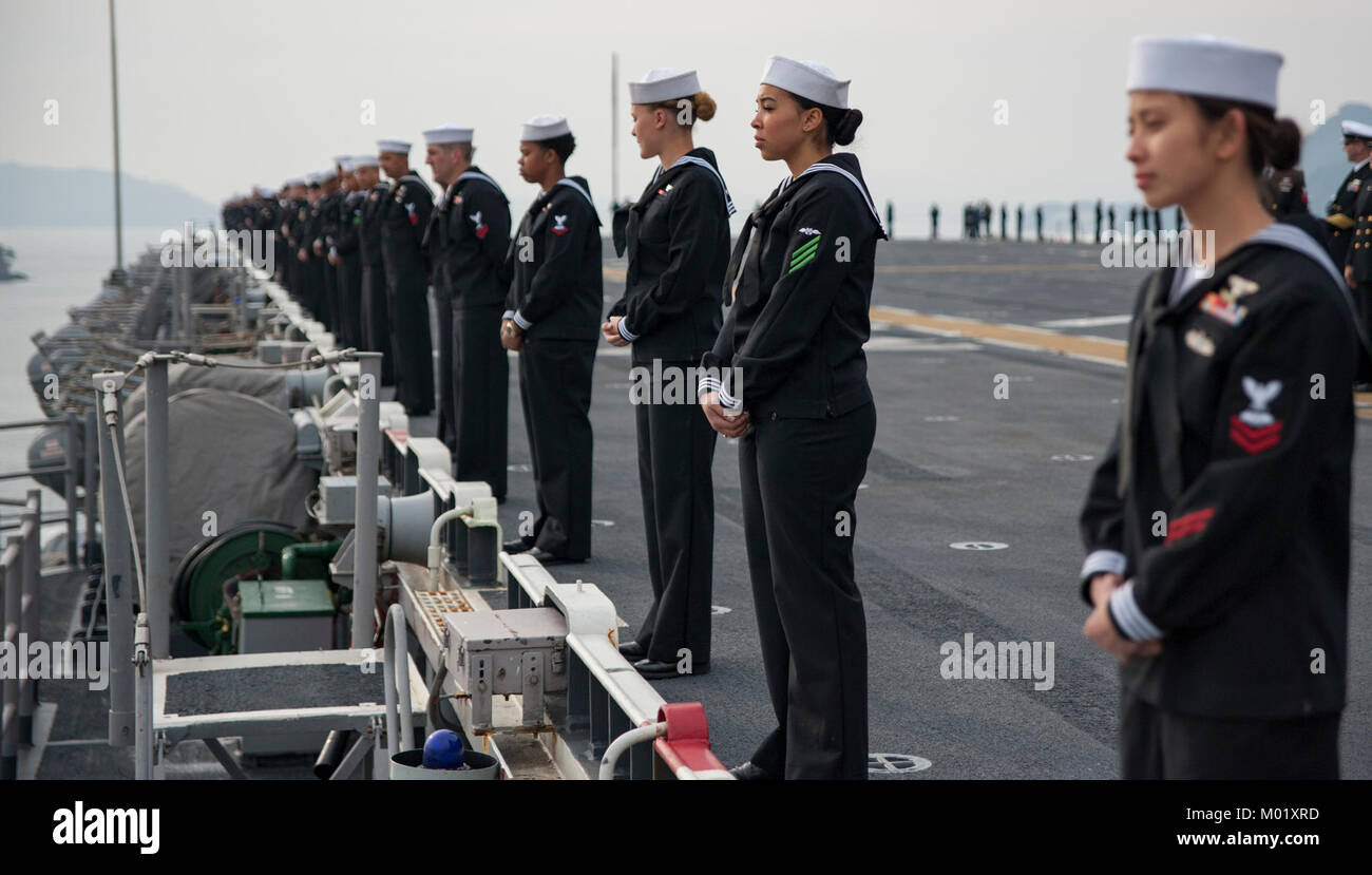 PACIFIC OCEAN (Jan. 14, 2018) Sailors man the rails as the amphibious ...