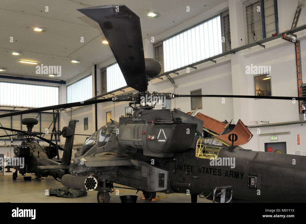 AH-64D Apache Longbow helicopters from Bravo Company, 1st Battalion ...