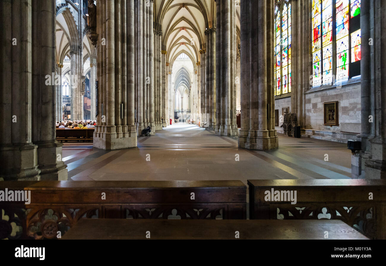 Nave of cologne cathedral hi-res stock photography and images - Alamy