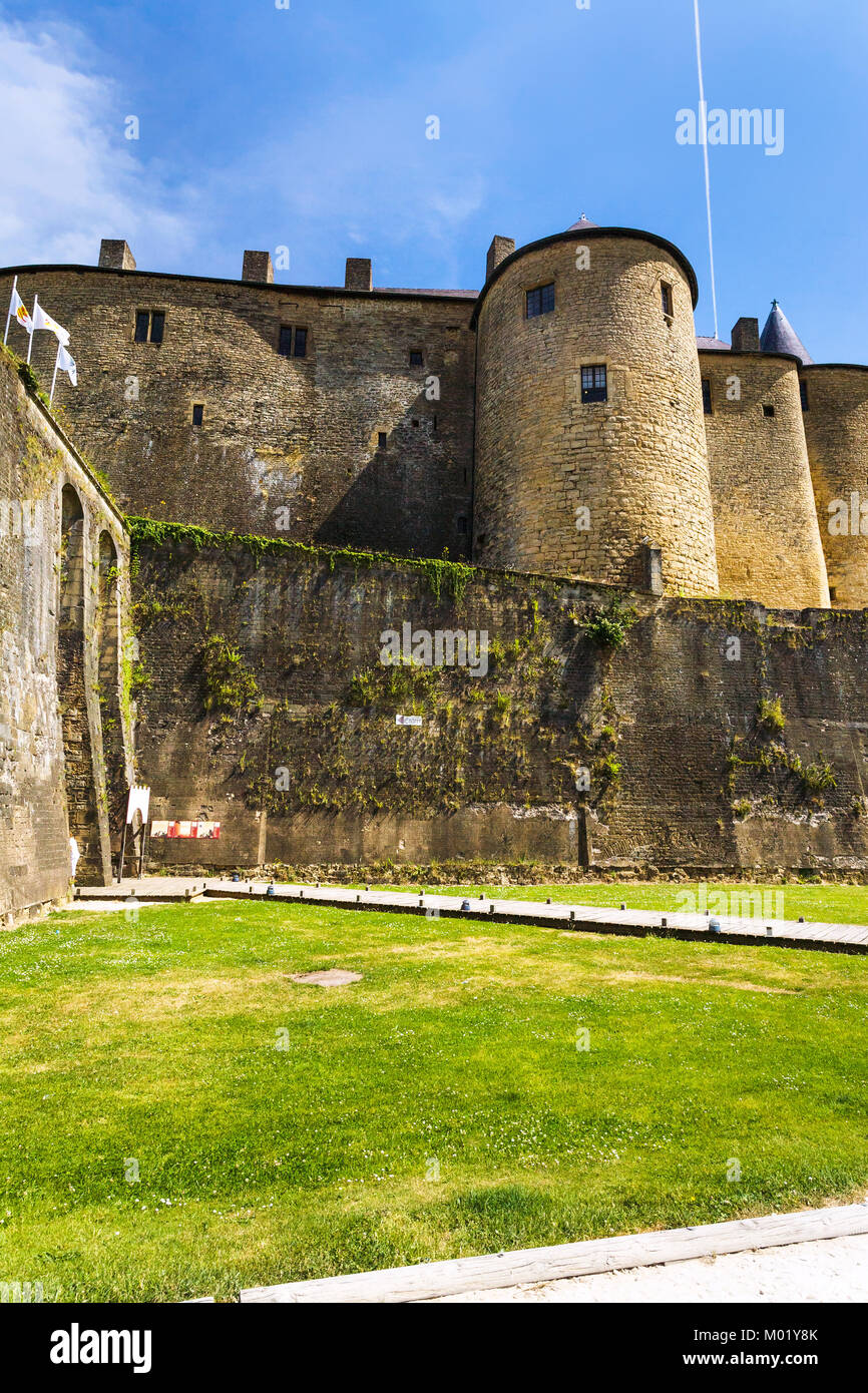SEDAN, FRANCE - JUNE 30, 2010: path to entrance in castle Chateau de ...