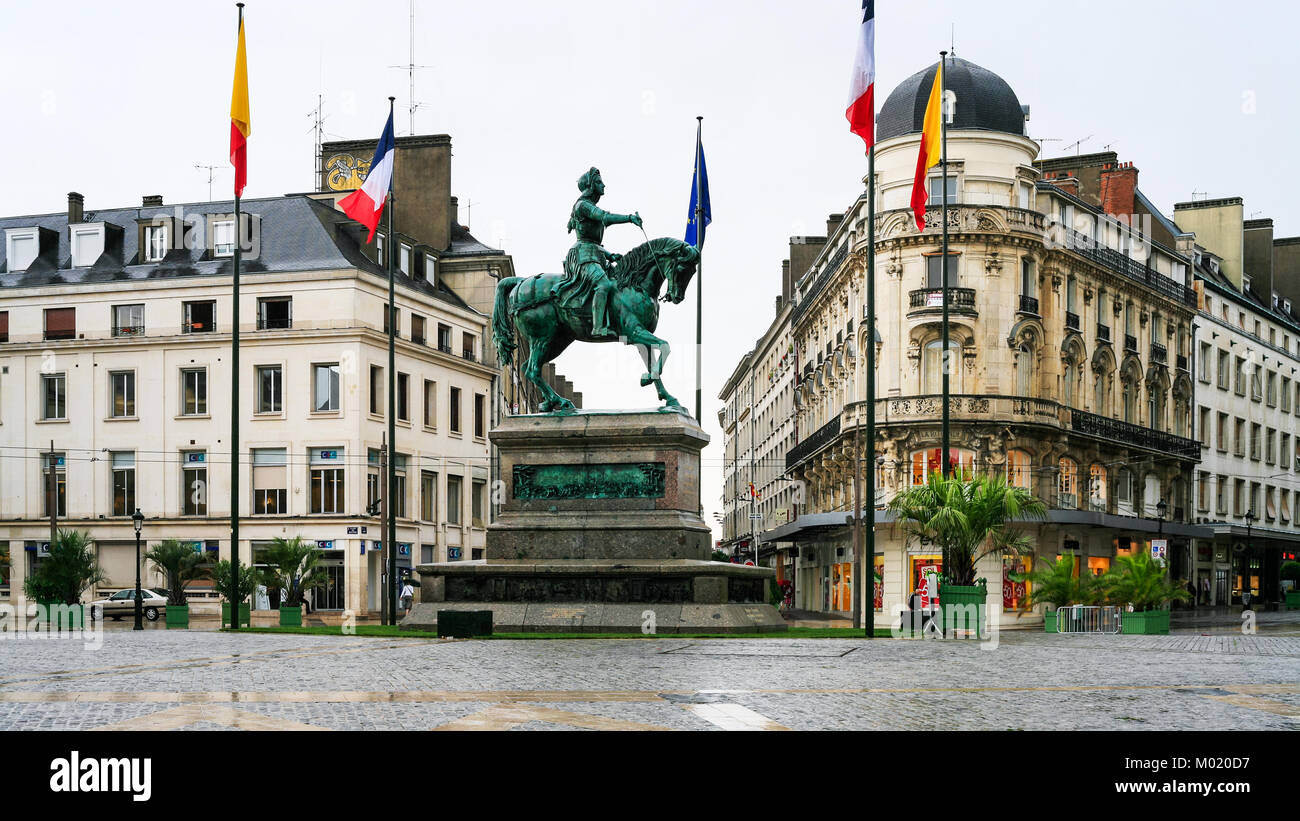 Jeanne darc monument hi-res stock photography and images - Alamy