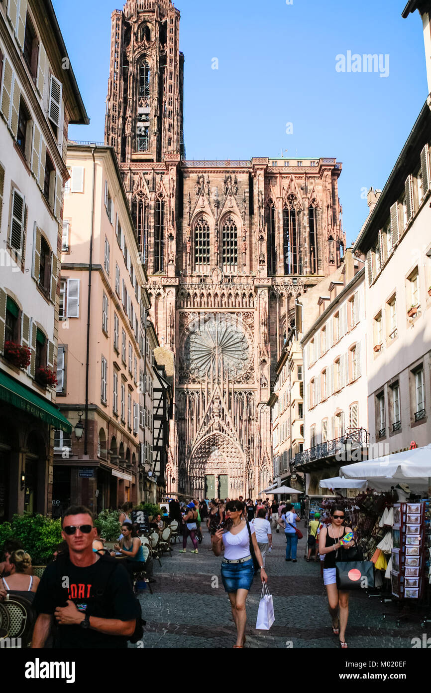 Minster view cafe hi-res stock photography and images - Alamy