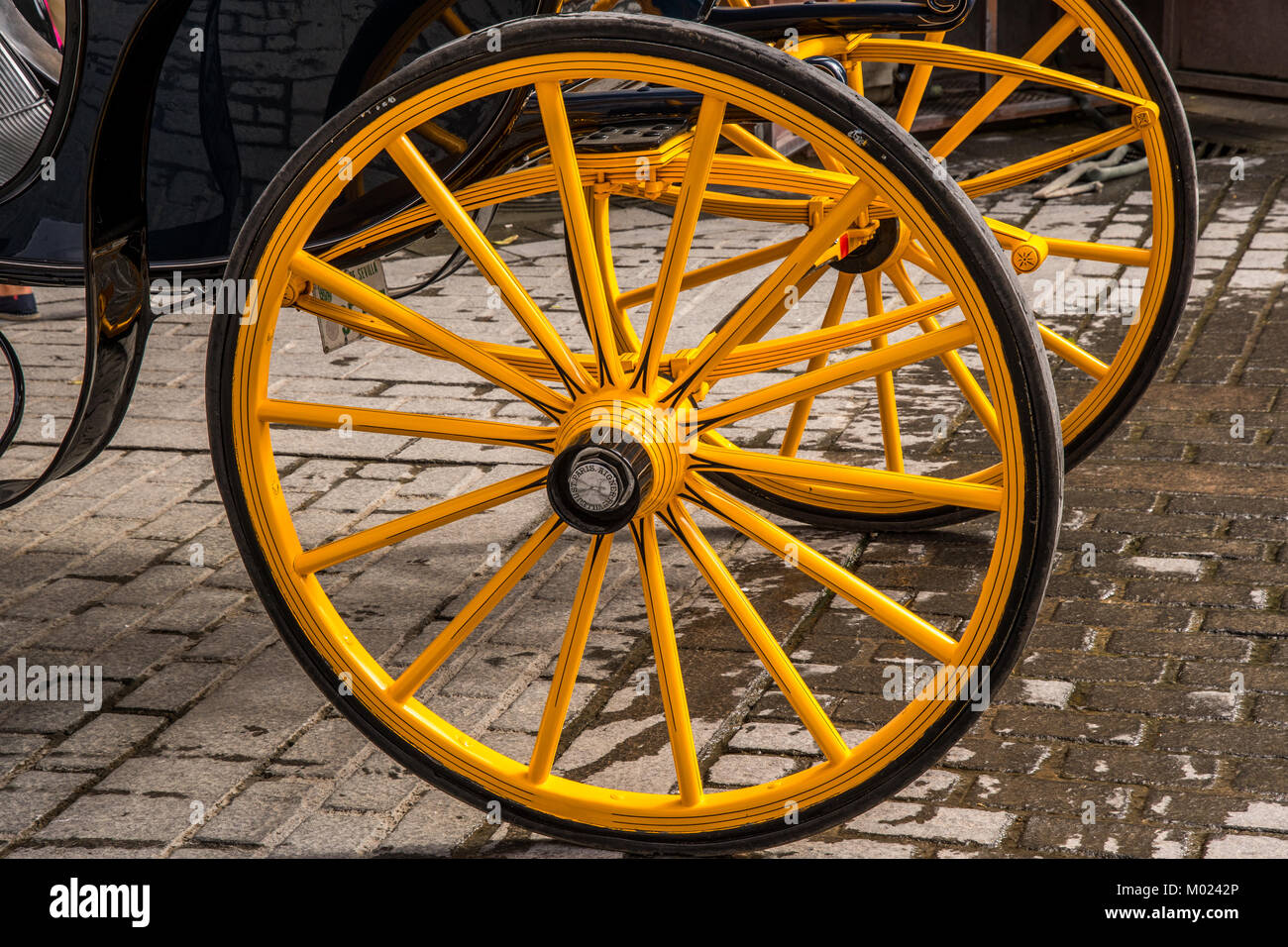 Horse cart wheel hi-res stock photography and images - Alamy