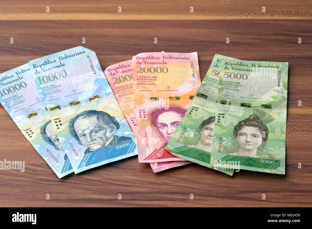 New notes venezuelan currency hi-res stock photography and images - Alamy