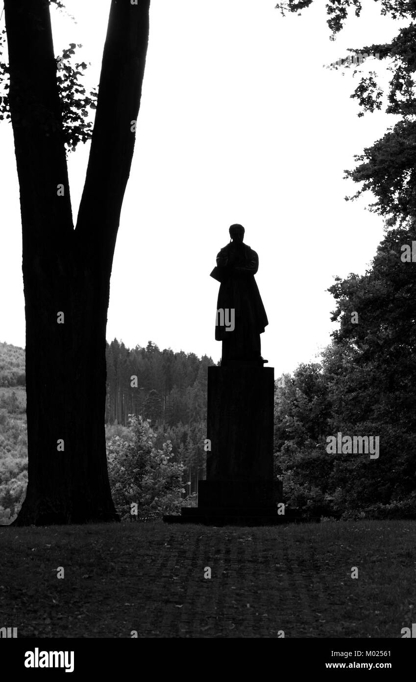 Thinking man statue Black and White Stock Photos & Images - Alamy