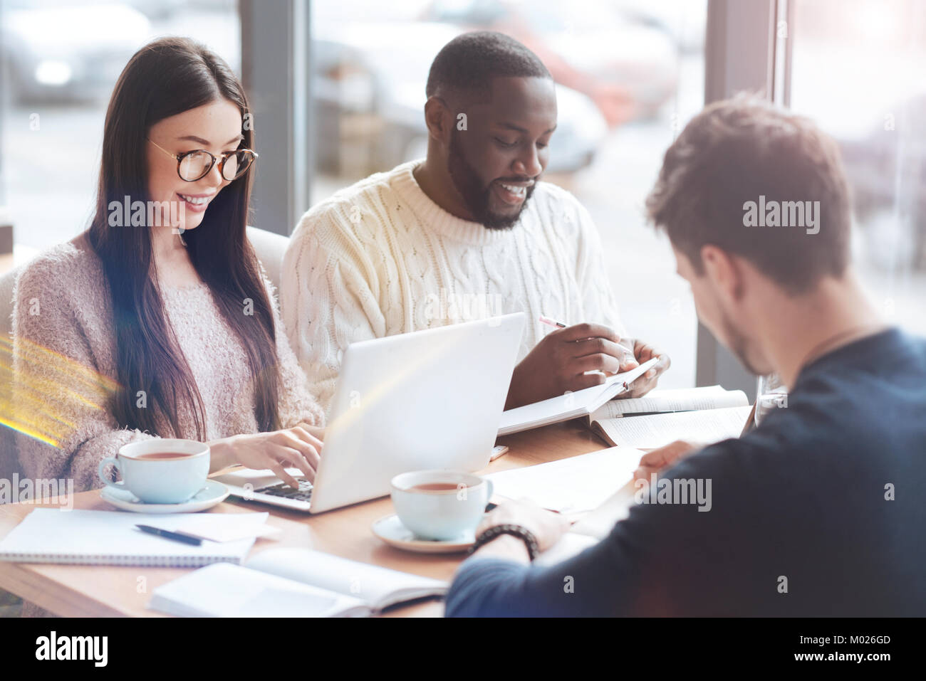 Leisure people emotions lifestyle hi-res stock photography and images ...