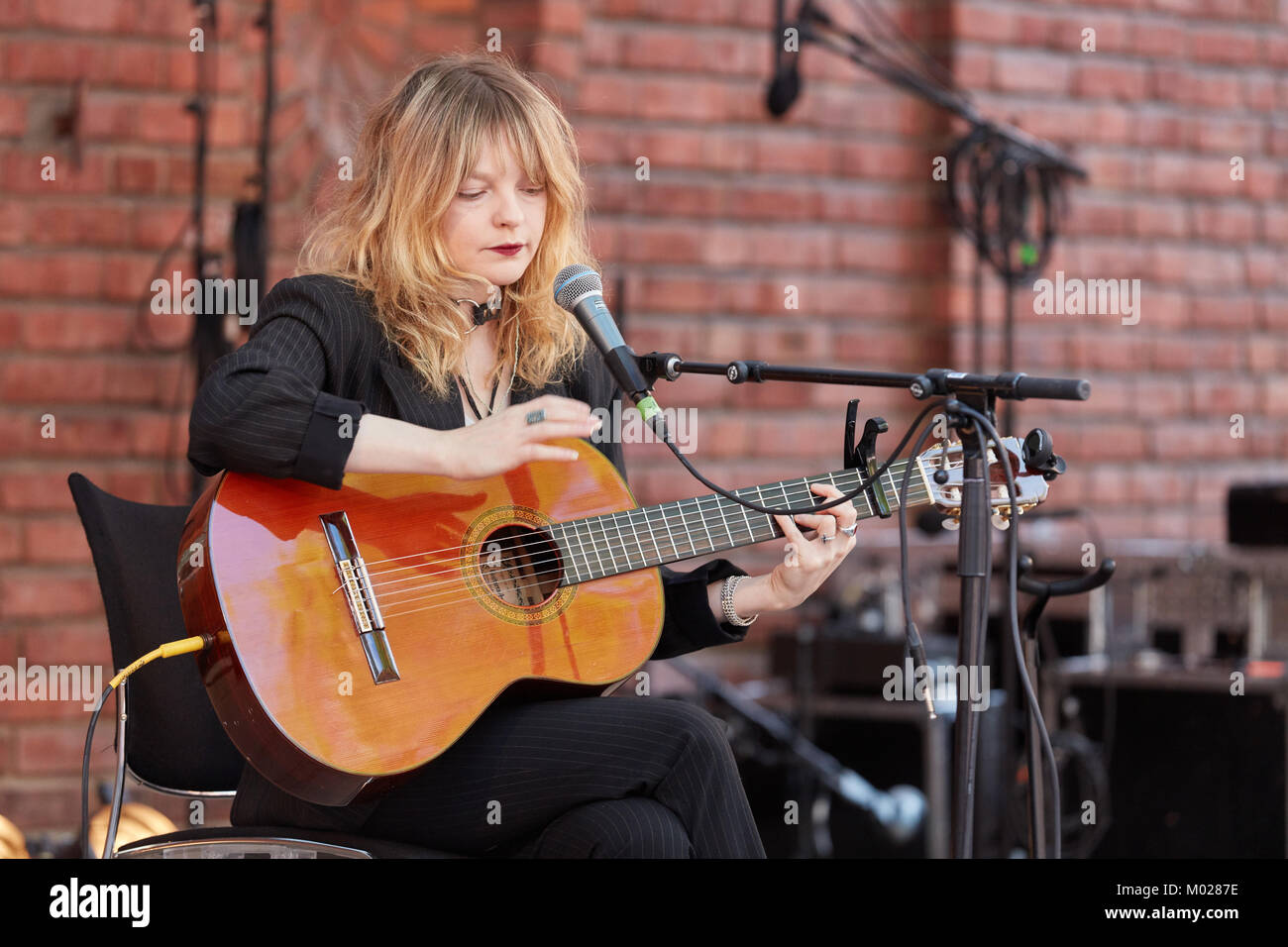 The American singer, songwriter and folk musician Jessica Pratt ...