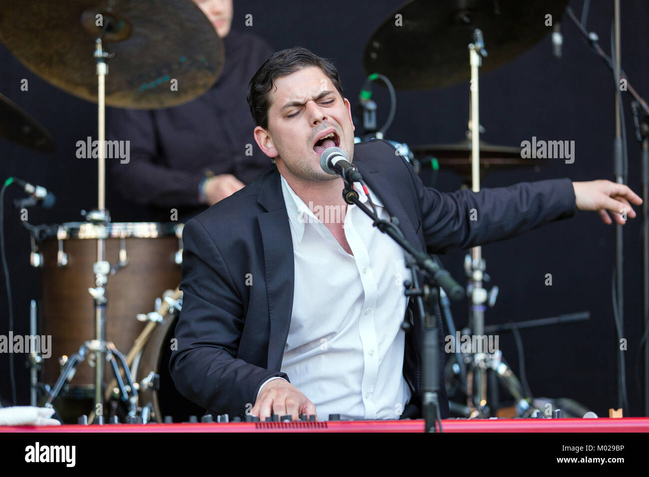 The American singer, songwriter and musician Luke Elliot performs a ...