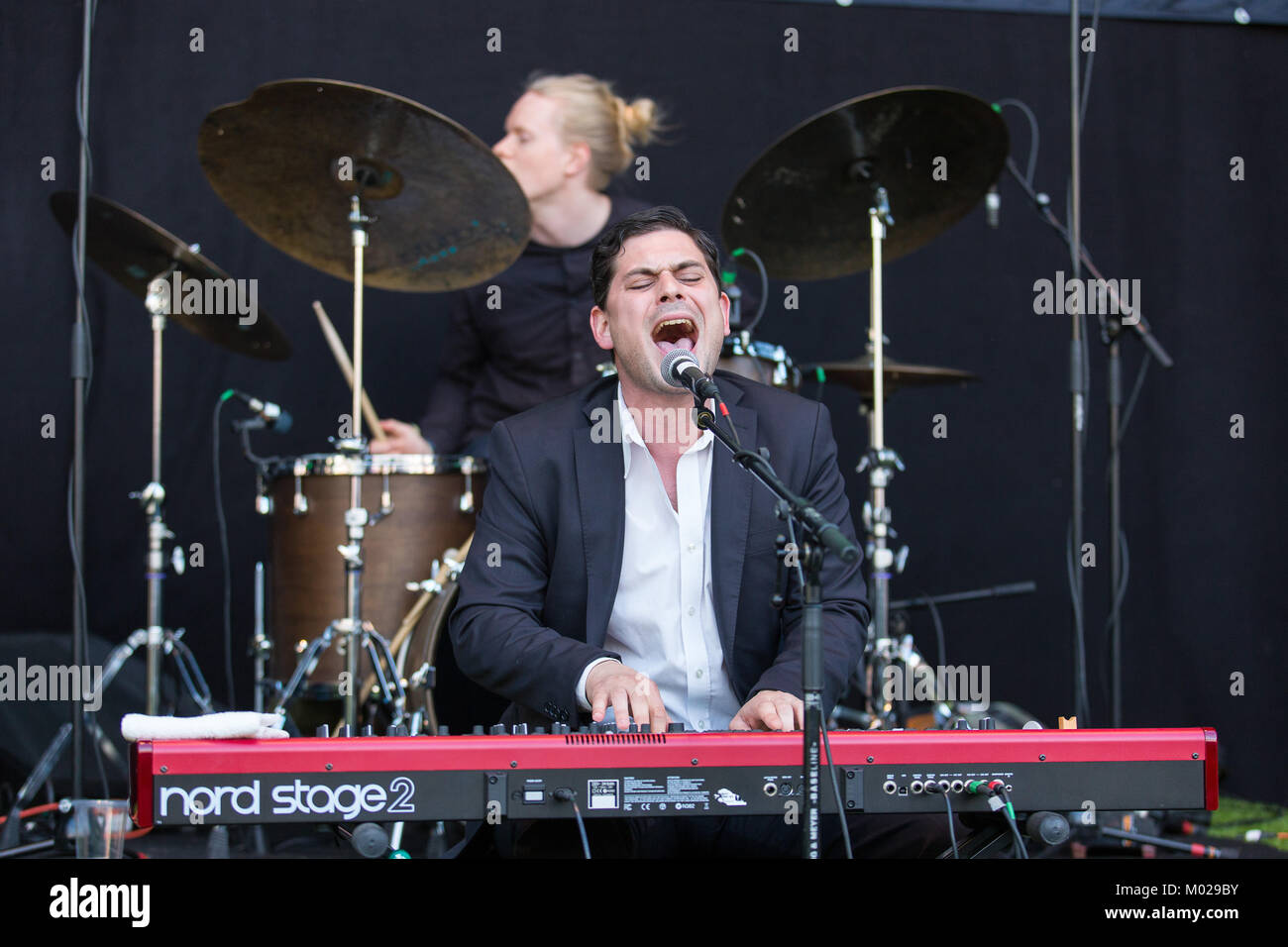 The American singer, songwriter and musician Luke Elliot performs a ...