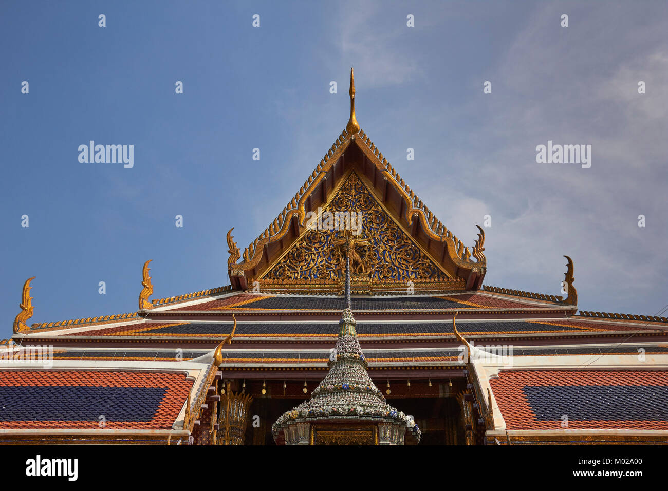 Wat Pho, temple of the reclining Buddha, Bangkok, Thailand Stock Photo ...