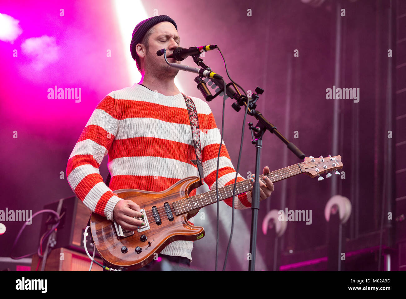 Modest mouse hi-res stock photography and images - Alamy