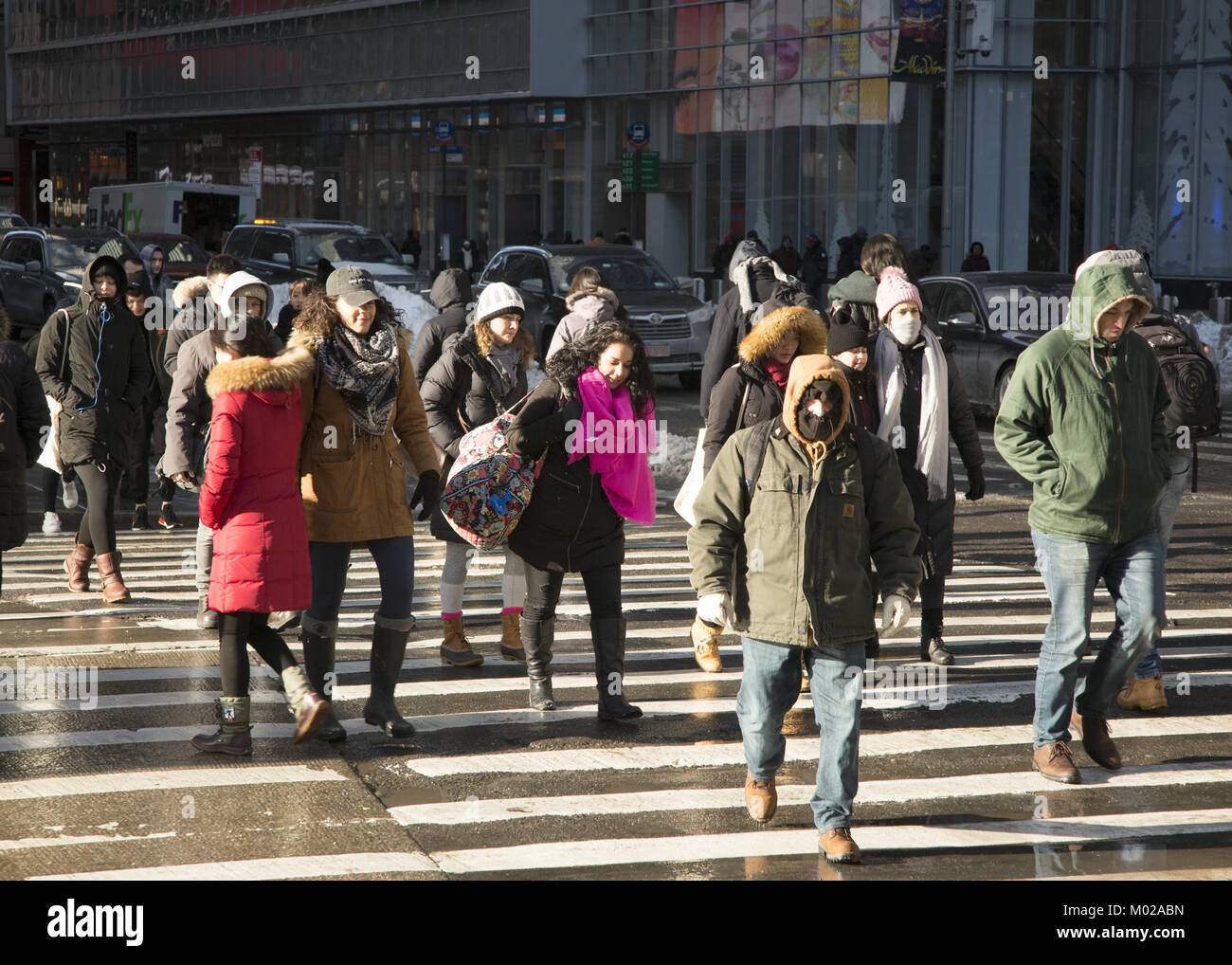 People Bundled Up Winter High Resolution Stock Photography and Images ...