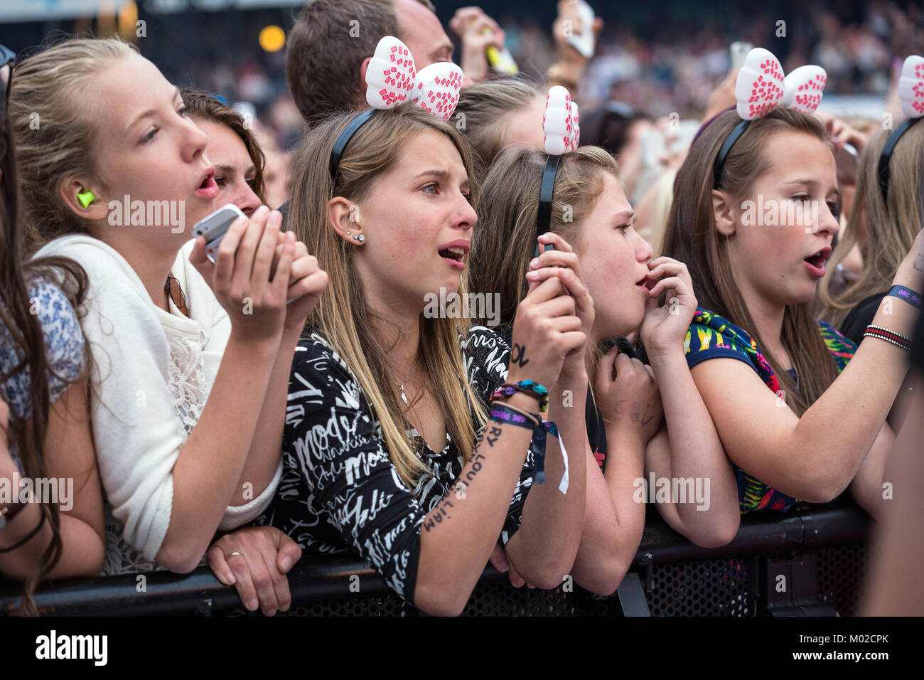 One Direction Fans Screaming