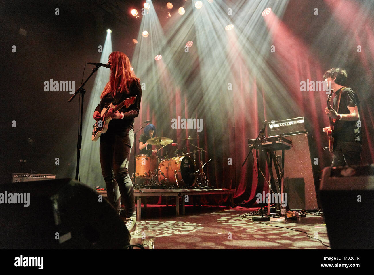 Pale honey band hi-res stock photography and images - Alamy