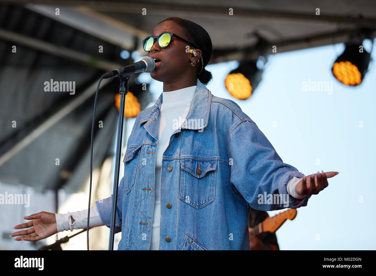 Sabina ddumba singer hi-res stock photography and images - Alamy