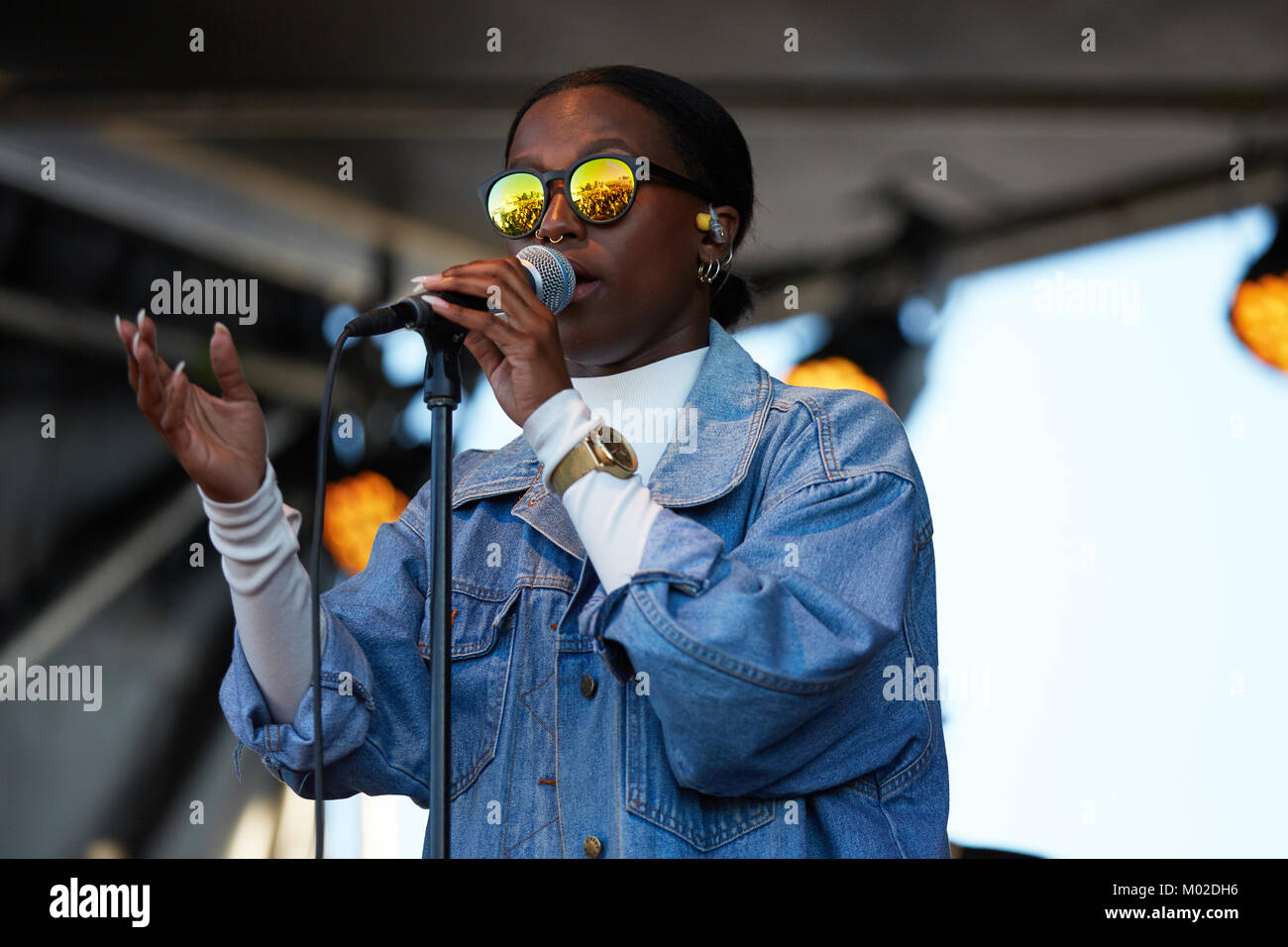 Sabina ddumba singer hi-res stock photography and images - Alamy