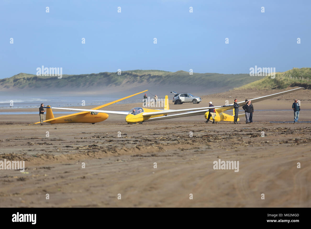 Hand glider hi-res stock photography and images - Alamy