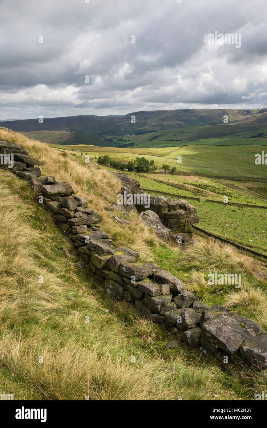View from Cracken Edge to Kinder Scout in the Peak District, Derbyshire ...