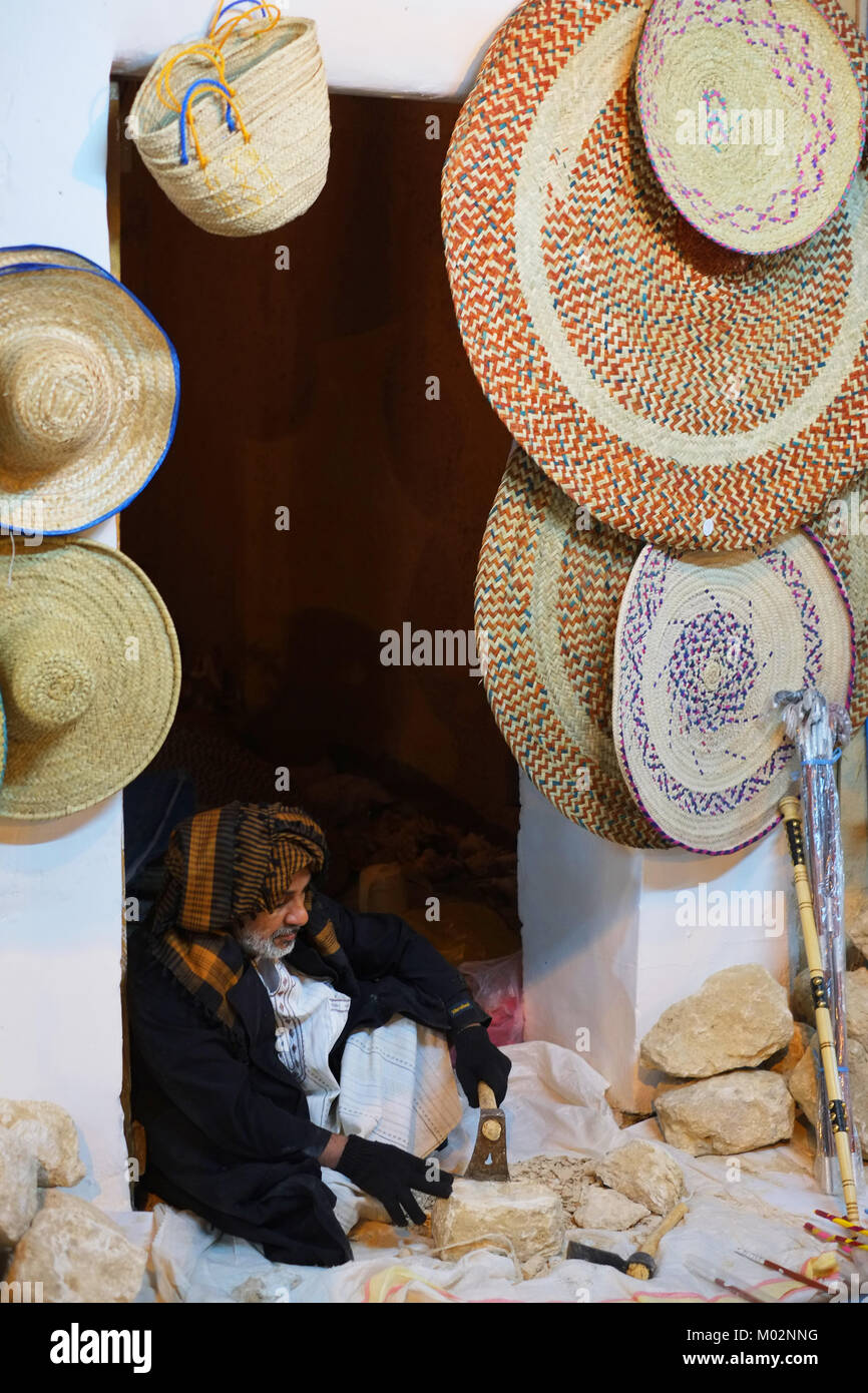 Saudi old man hi-res stock photography and images - Alamy