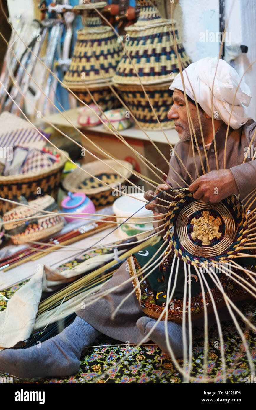 Saudi man hi-res stock photography and images - Alamy