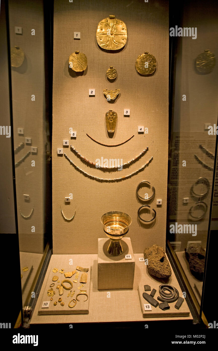 Findings of Uluburun wreck, oldest ship wreck of the world, 3300 years ...