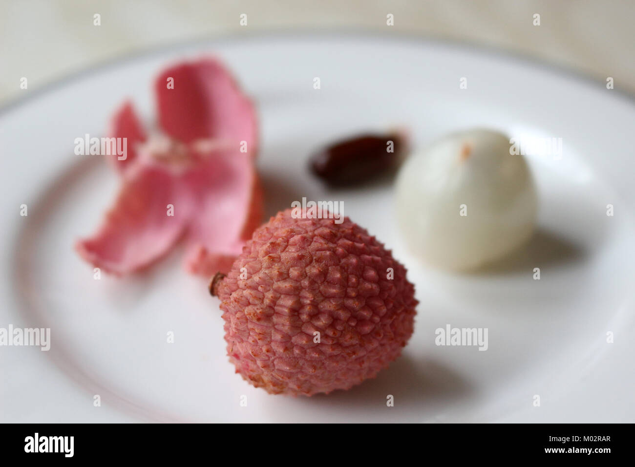 Lychee fruit shell hi-res stock photography and images - Alamy