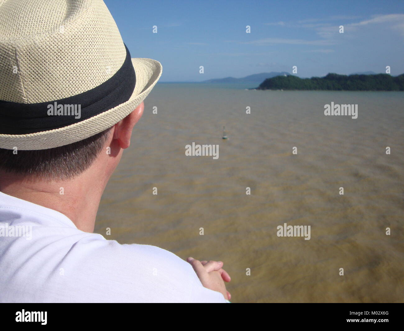 Thinking hat hi-res stock photography and images - Alamy