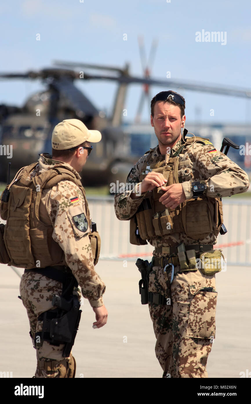BERLIN, GERMANY - MAY 21: German army soldiers prepare for the Live ...