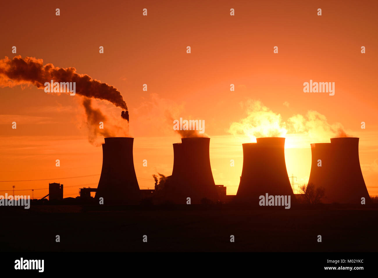 Eggborough power station sunrise hi-res stock photography and images ...