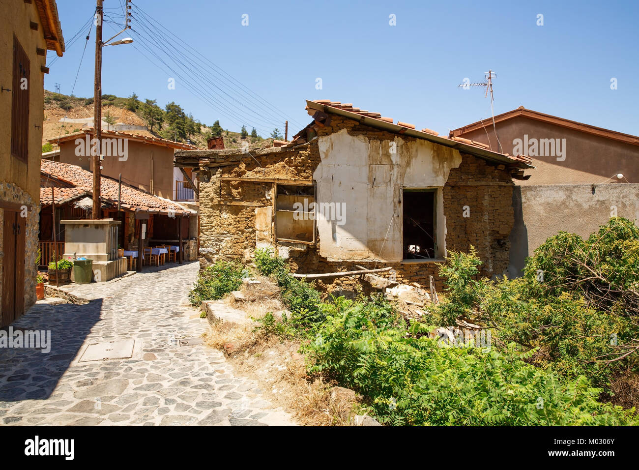Old houses in Kakopetria village, Cyprus Stock Photo - Alamy