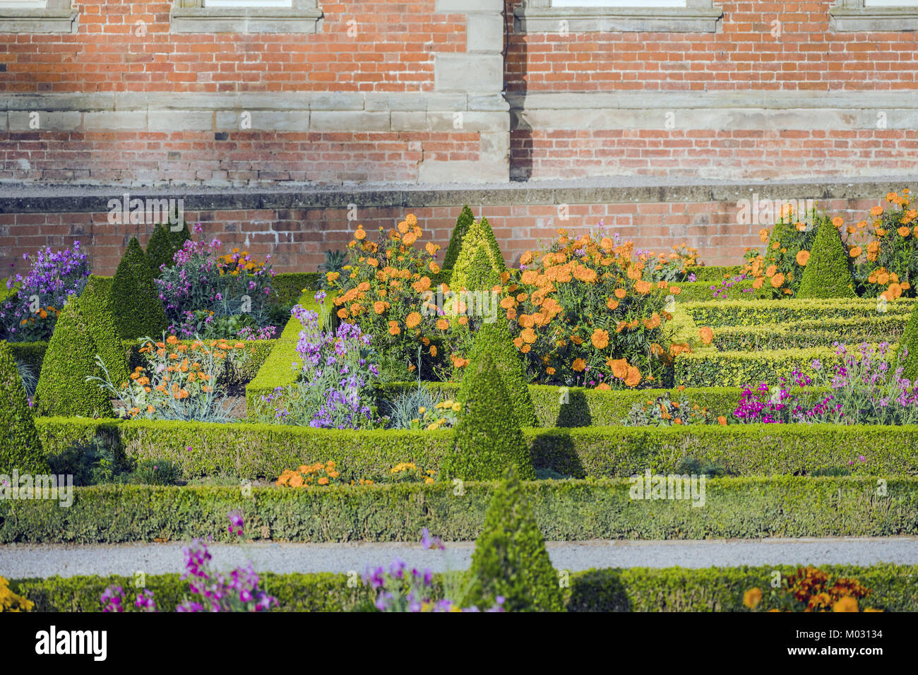 parterre garden hanbury hall worcestershire england uk Stock Photo - Alamy