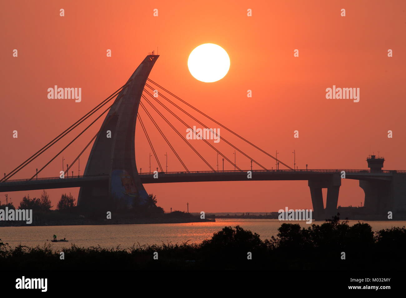 Dapeng bay bridge Stock Photo - Alamy