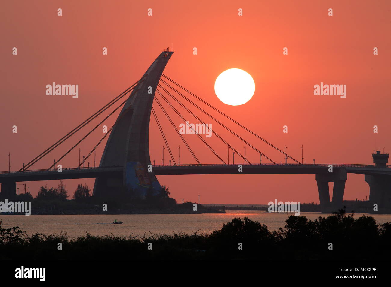 Dapeng bay bridge Stock Photo - Alamy