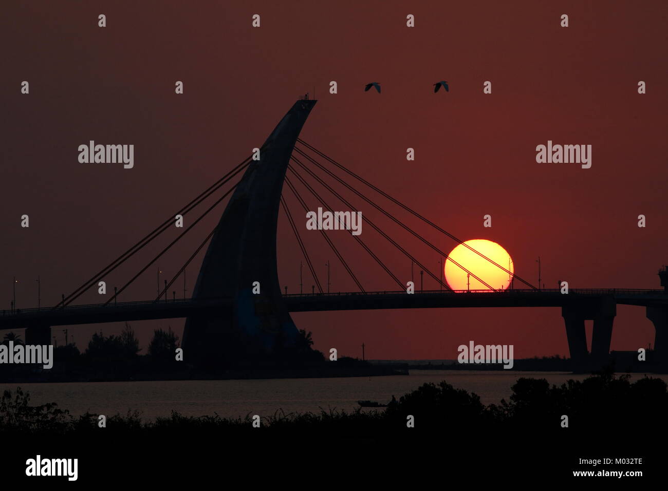 Dapeng bay bridge Stock Photo - Alamy