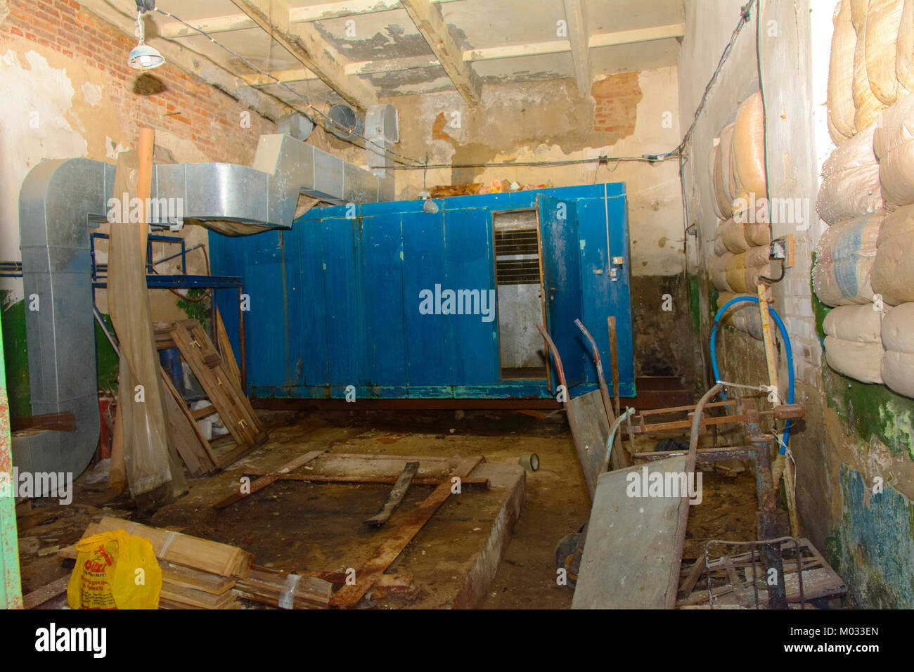 Air handling unit hi-res stock photography and images - Alamy