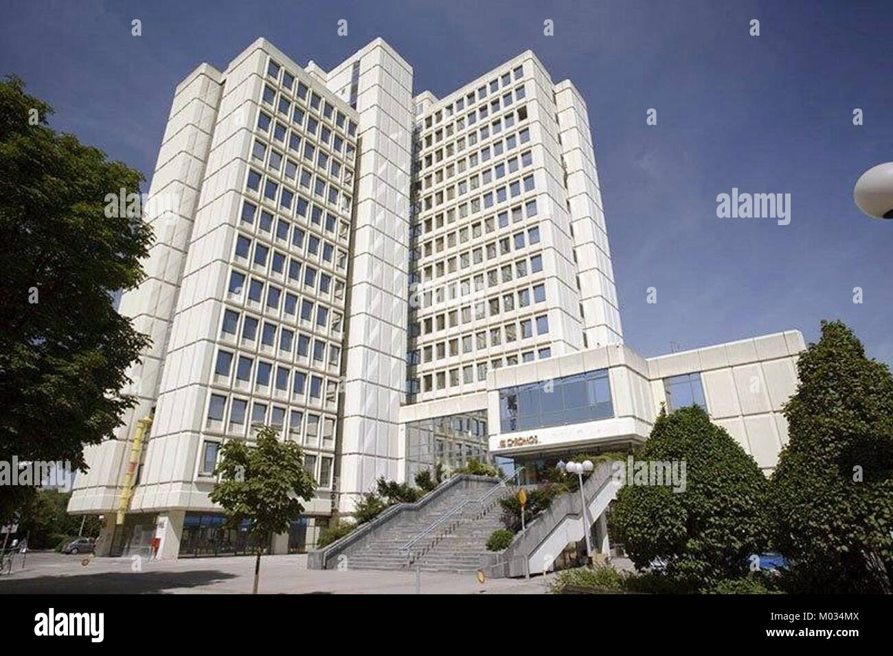The Business Centre Chromos in Zagreb, designed by architect Marijan ...