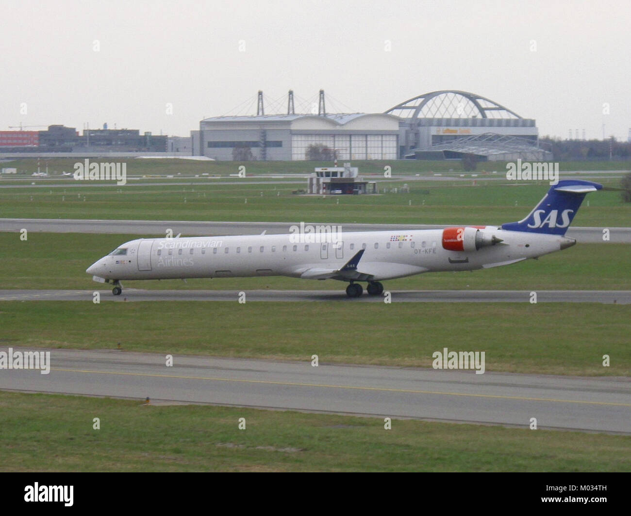 Scandinavian airline system sas hi-res stock photography and images - Alamy