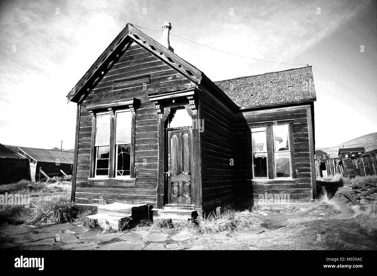 Gold well Black and White Stock Photos & Images - Alamy